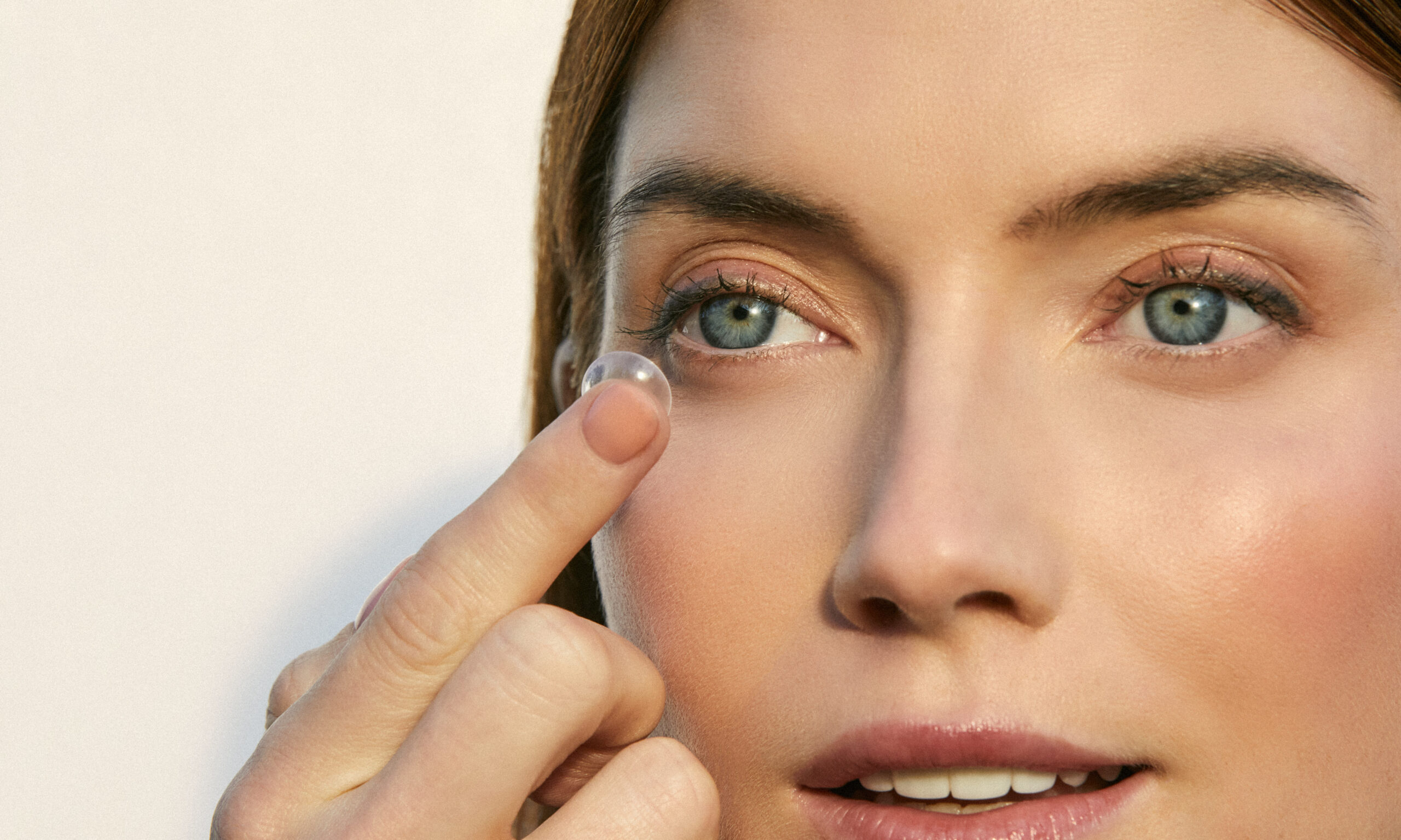 ¿Has pensado en Lentes de contacto? Descubre sus beneficios – Ernesto ...